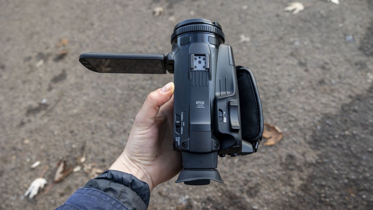 Canon HF G70 review: a compact camcorder for enthusiasts | Digital ...