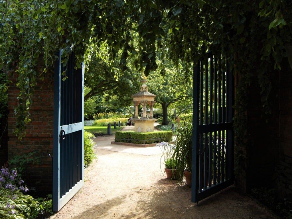 Ideas for Underground Gardens - Building An Underground Pit Greenhouse ...