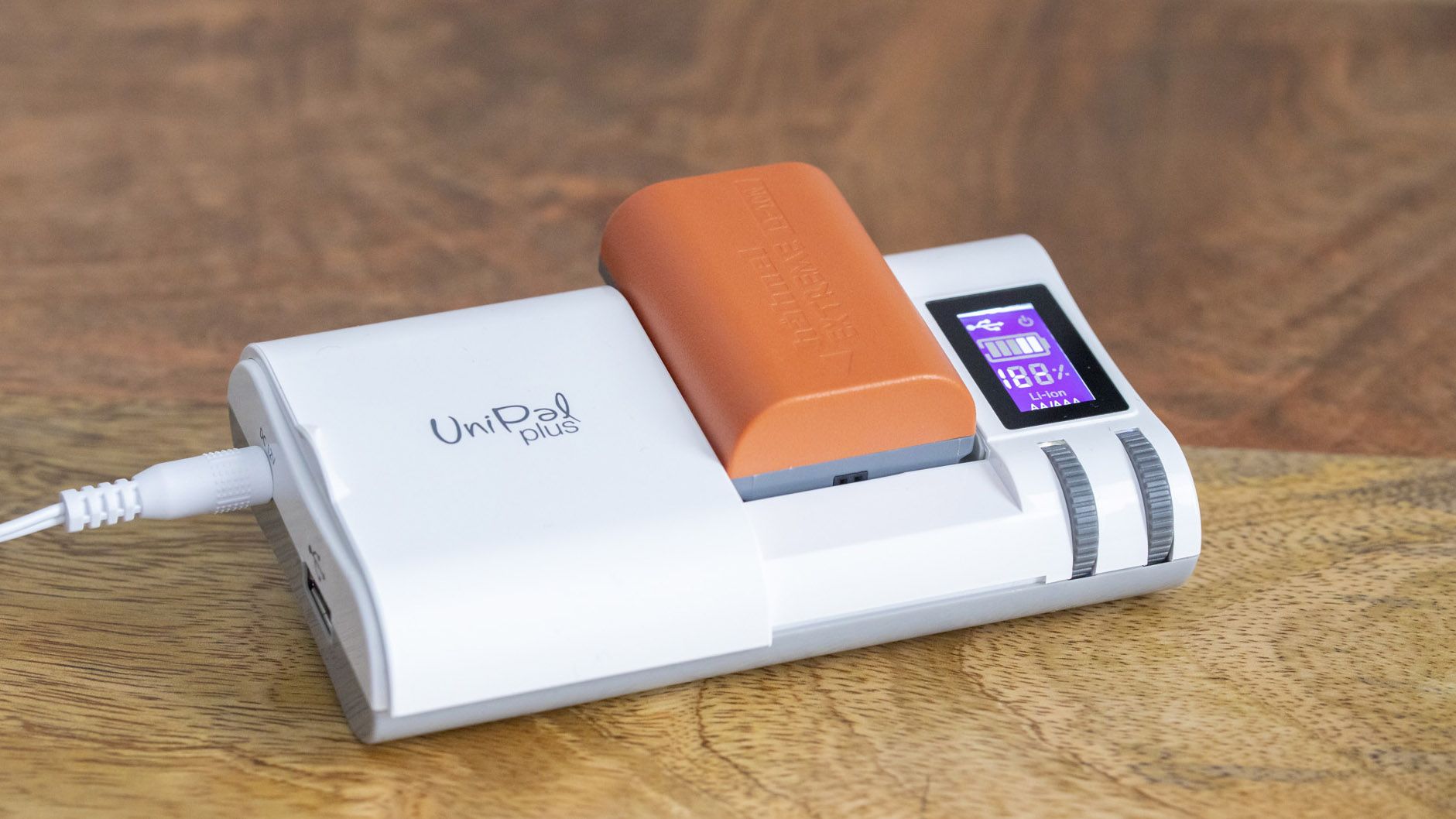 Hahnel UniPal Plus review: One universal charger to rule them all ...