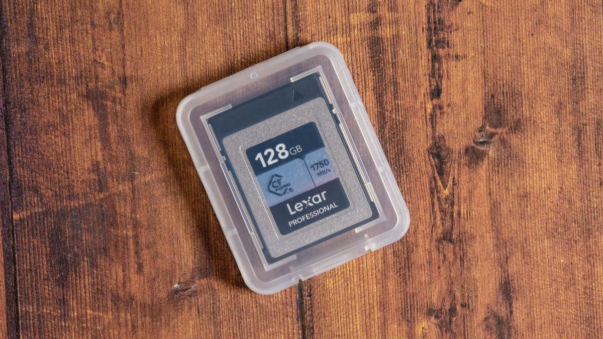 Lexar Professional CFexpress Type B card SILVER review: The perfect ...