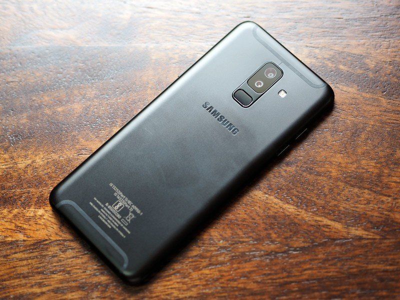 Samsung Galaxy A6+ review: One step forward, two steps back | Android ...