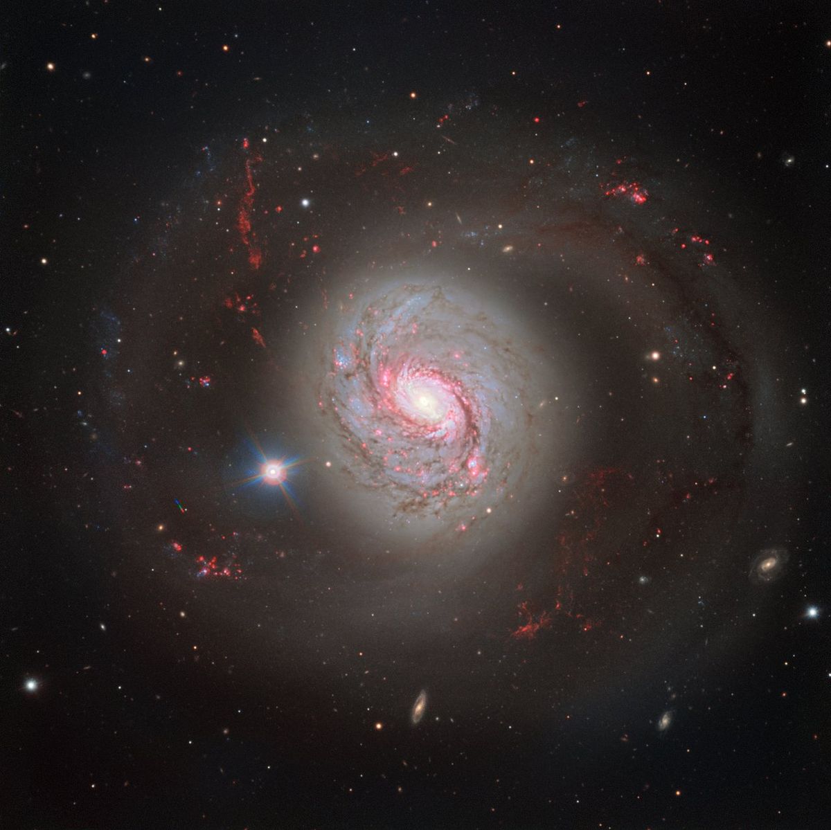 'Spectacular' Spiral Galaxy Shines in View from Very Large Telescope ...