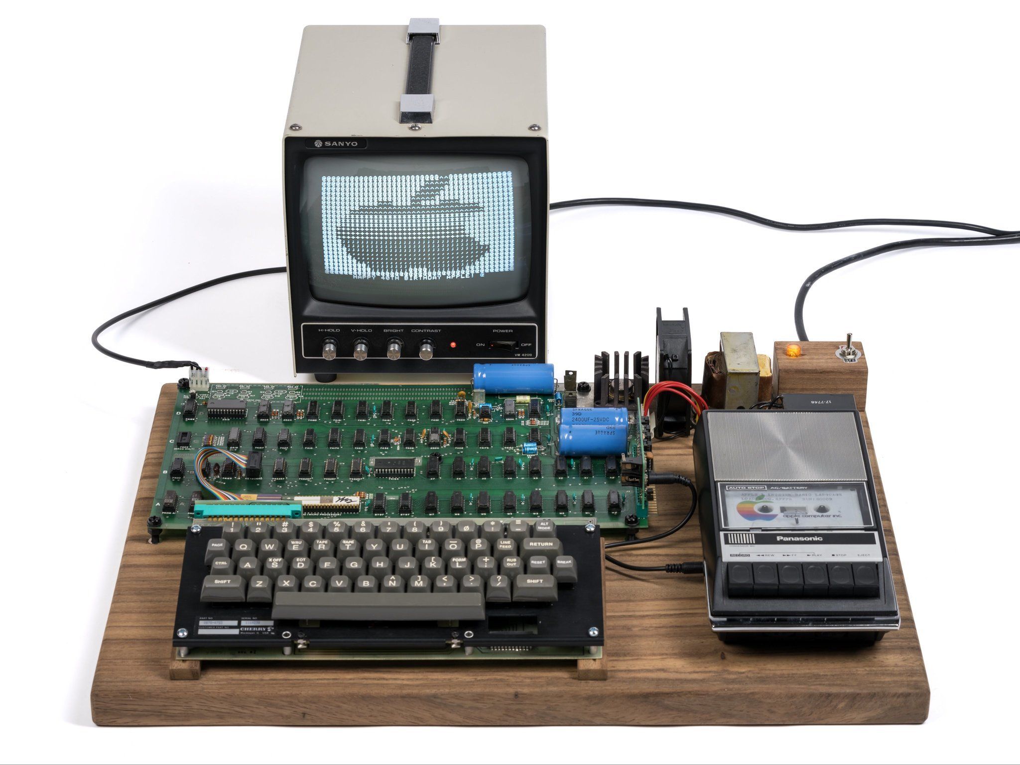 World-renowned collector to auction off one of Apple's most exclusive ...