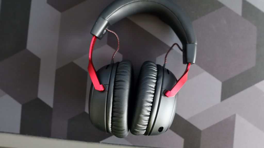 HyperX Cloud III Wireless Review - fantastic battery life and booming ...
