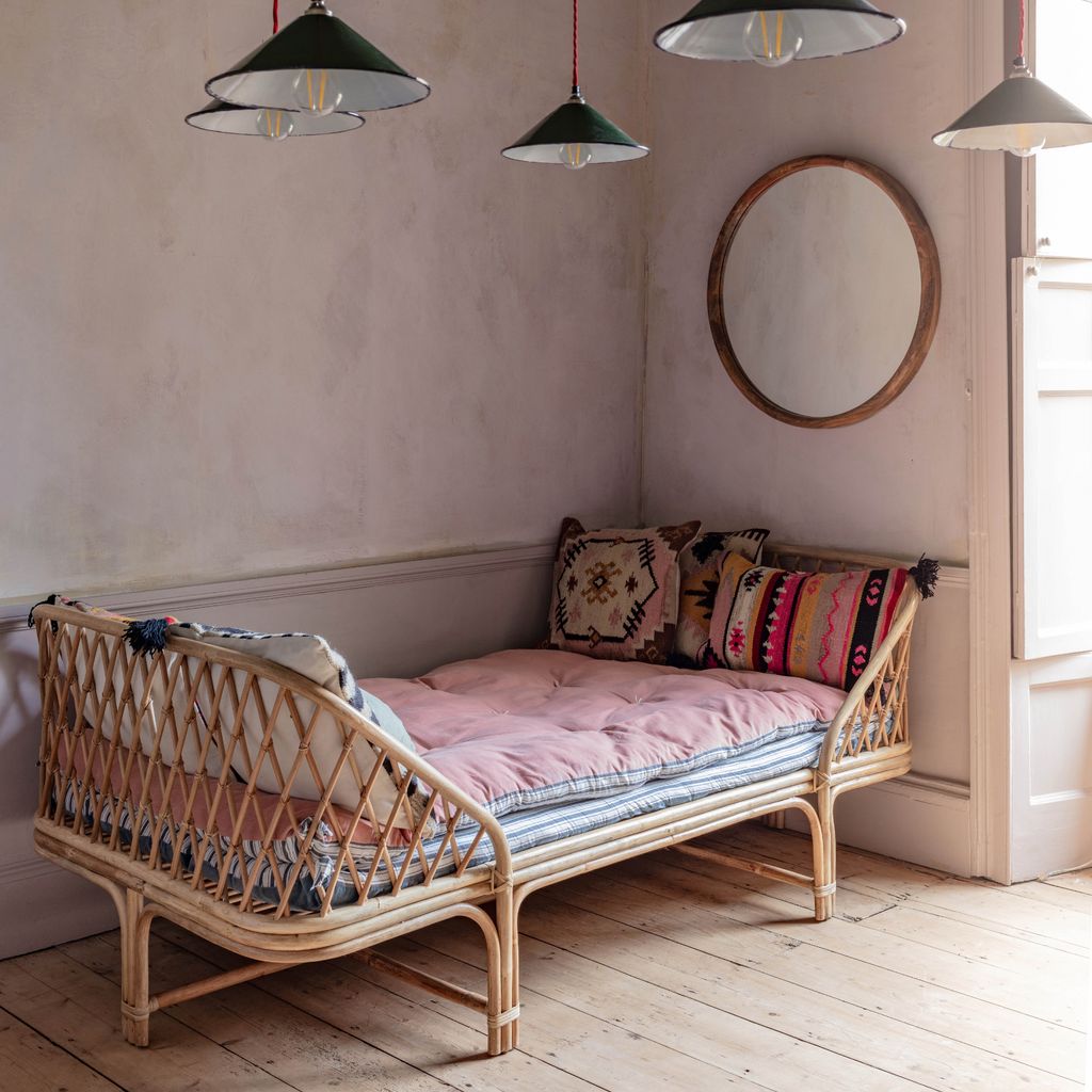 10 guest room daybed ideas to squeeze in extra sleep space | Ideal Home