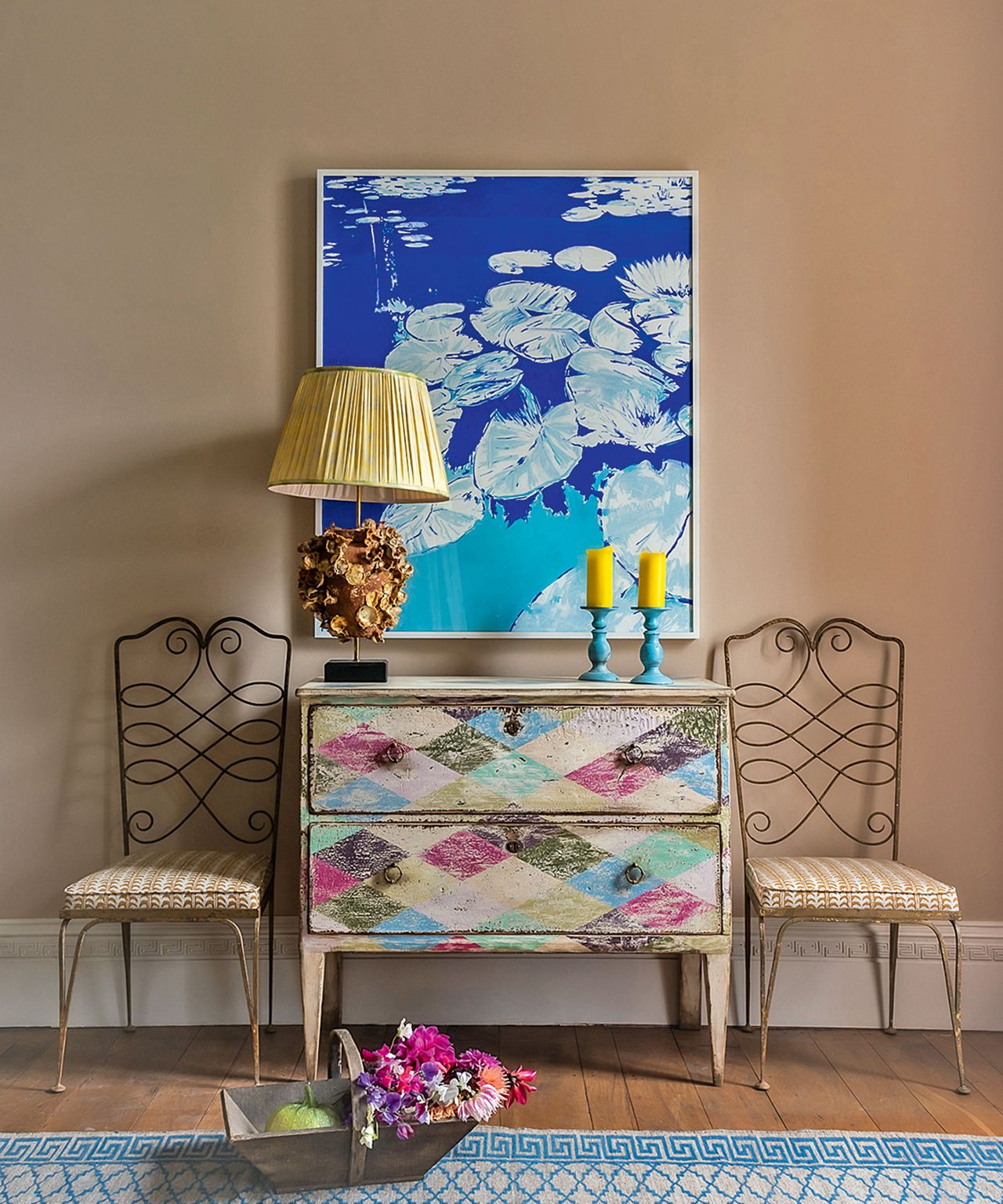 What colors go with taupe? 8 beautiful color combinations | Homes and ...