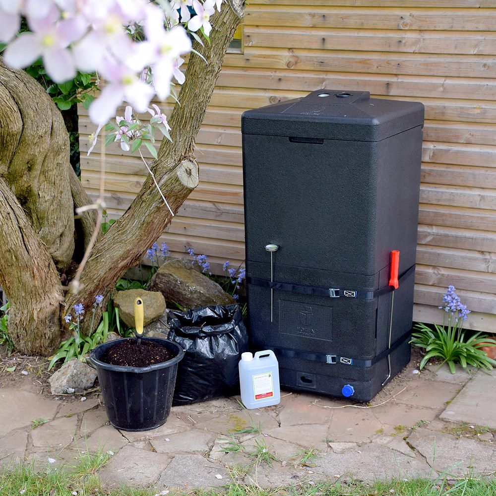 Hot composting – Every thing you need to make compost at home | Ideal Home