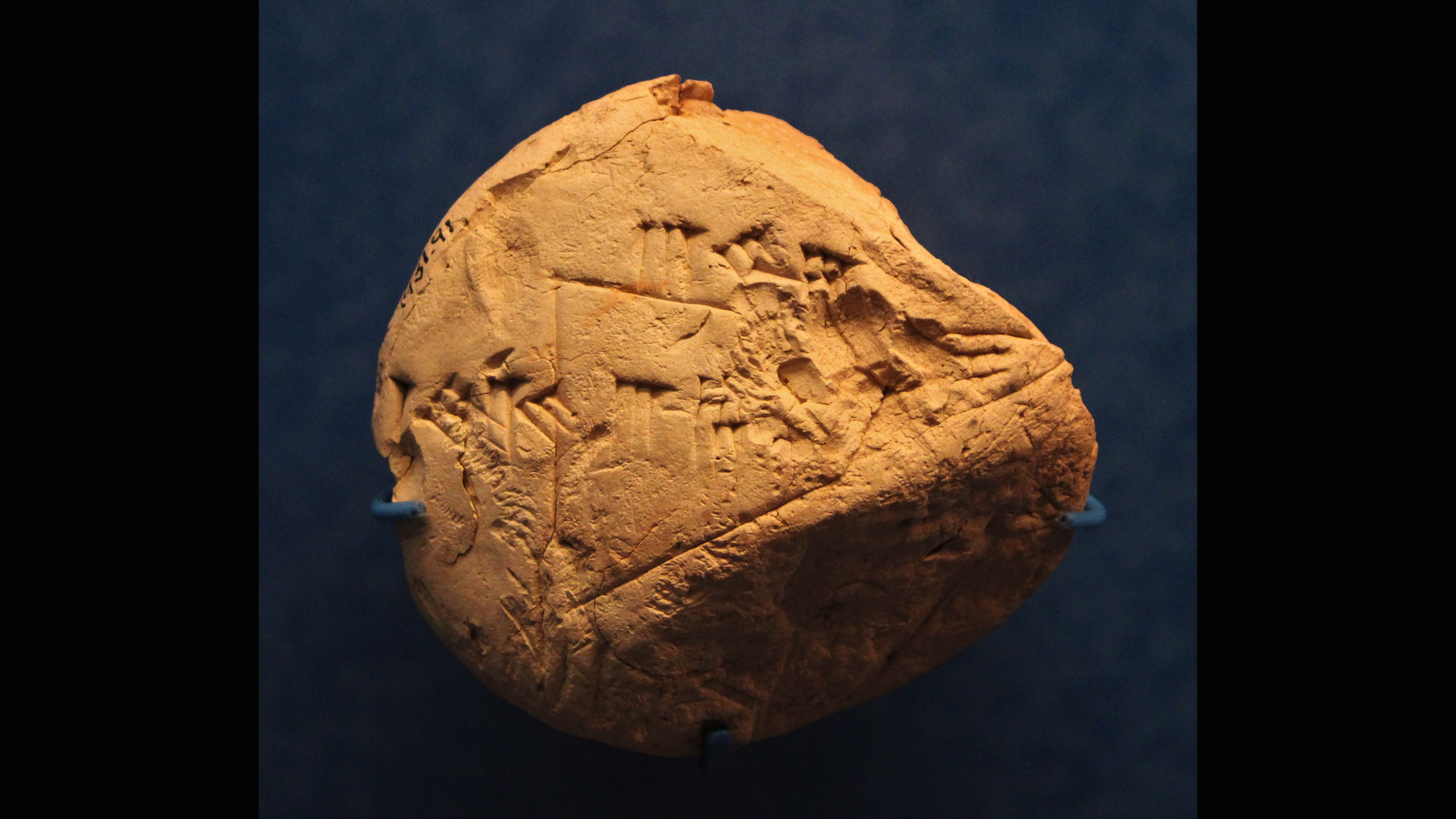Babylonian tablet preserves student's 4,000-year-old geometry mistake ...