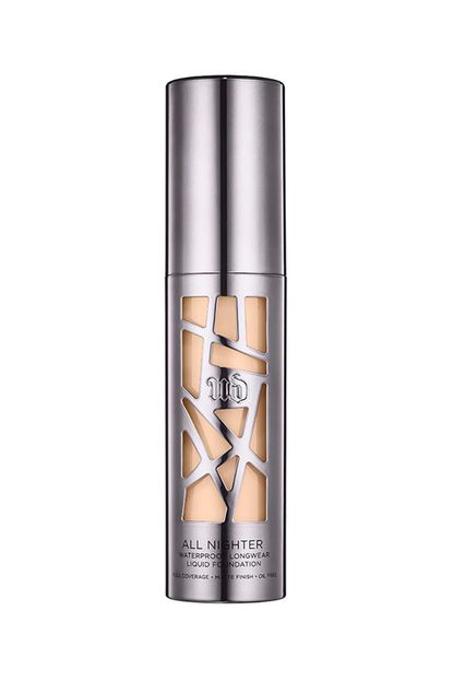 The best foundation for pale skin according to Marie Claire's beauty ...