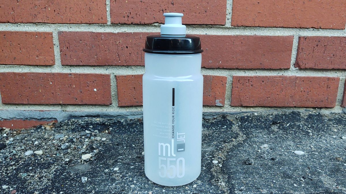 Best water bottle for MTB – stay properly hydrated without a riding ...
