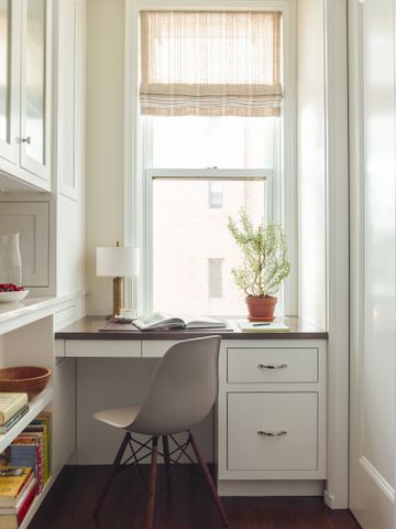 The Cozy Desk Trend Encourages a Comfy Work-From-Home Set-Up | Livingetc