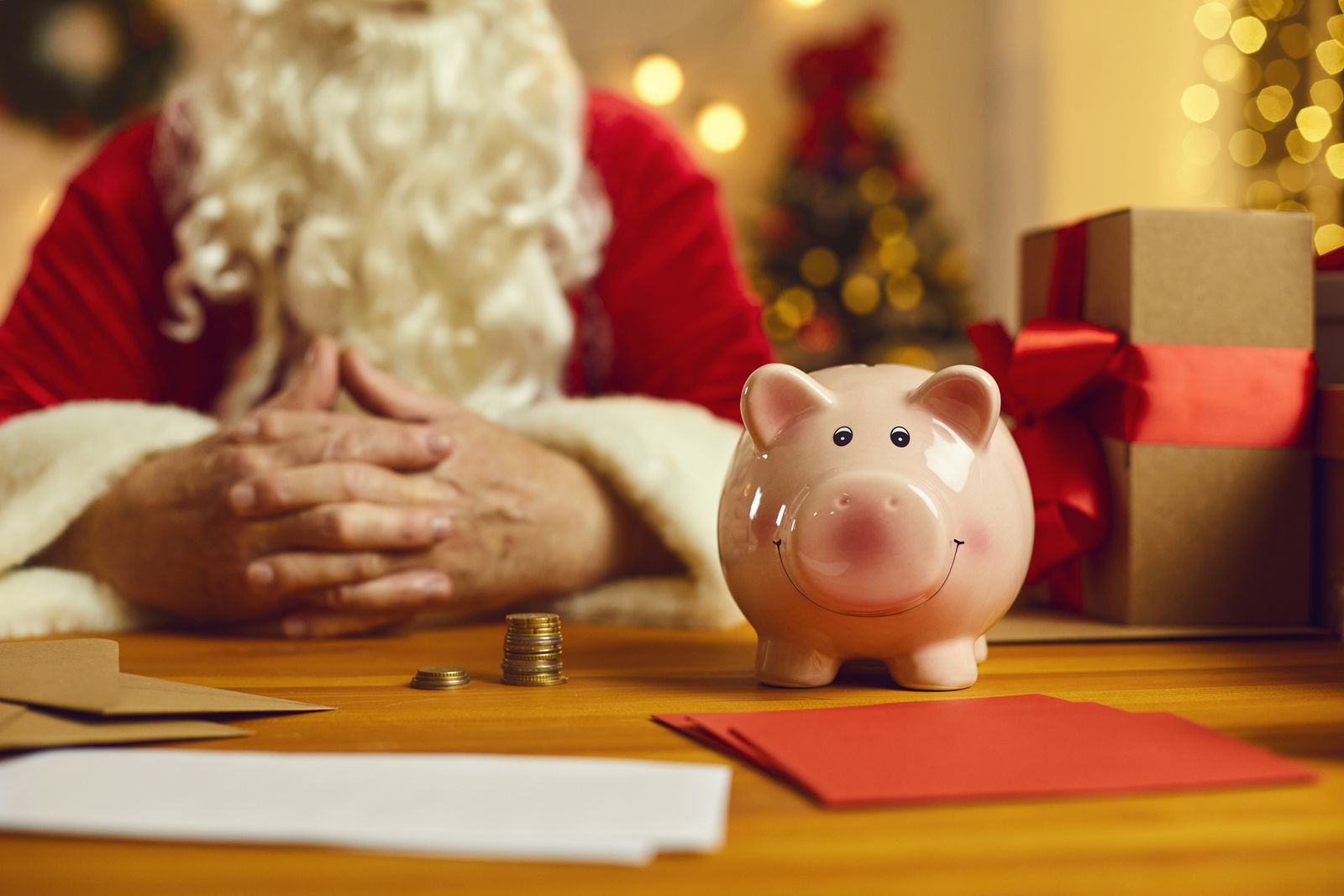 How to limit how much of your Christmas bonus goes to HMRC | MoneyWeek