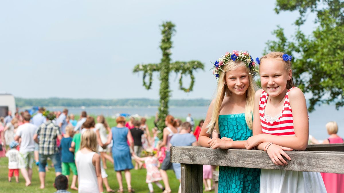 What is the summer solstice and when does it occur? | Space