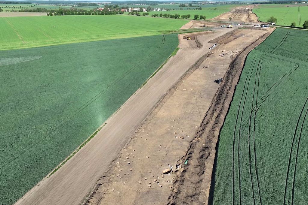 6,000-year-old burial mound in Czech Republic may be one of earliest ...