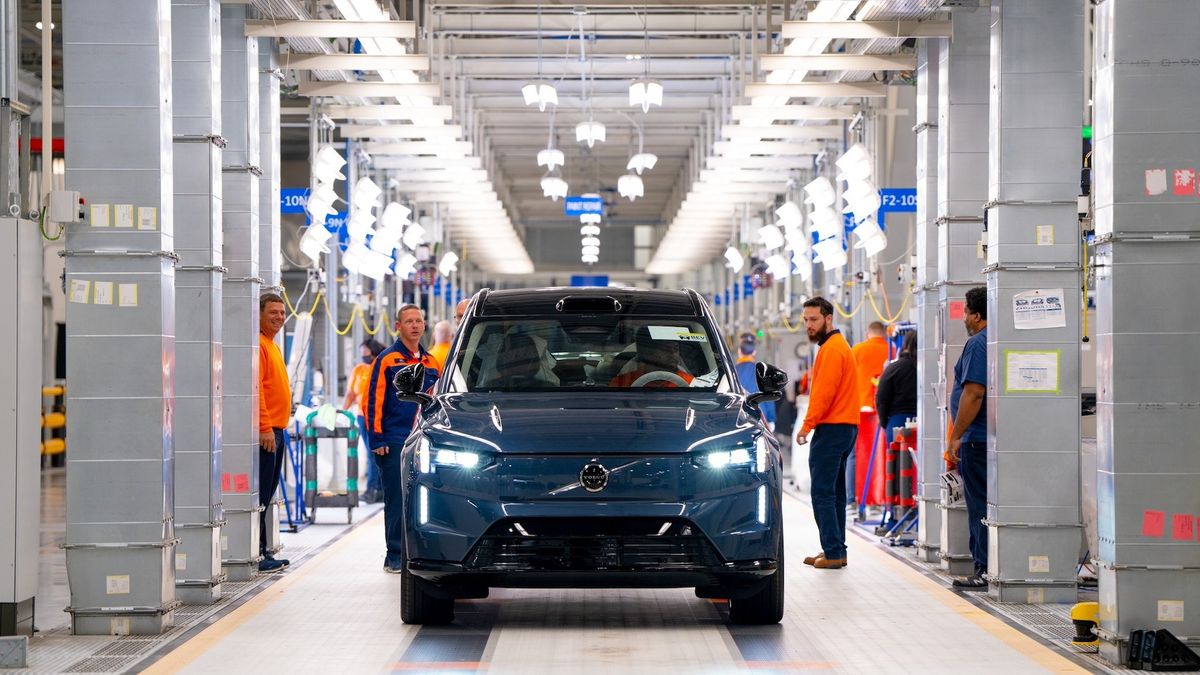 Volvo's new EV has the world's first 'battery passport' – here's why ...