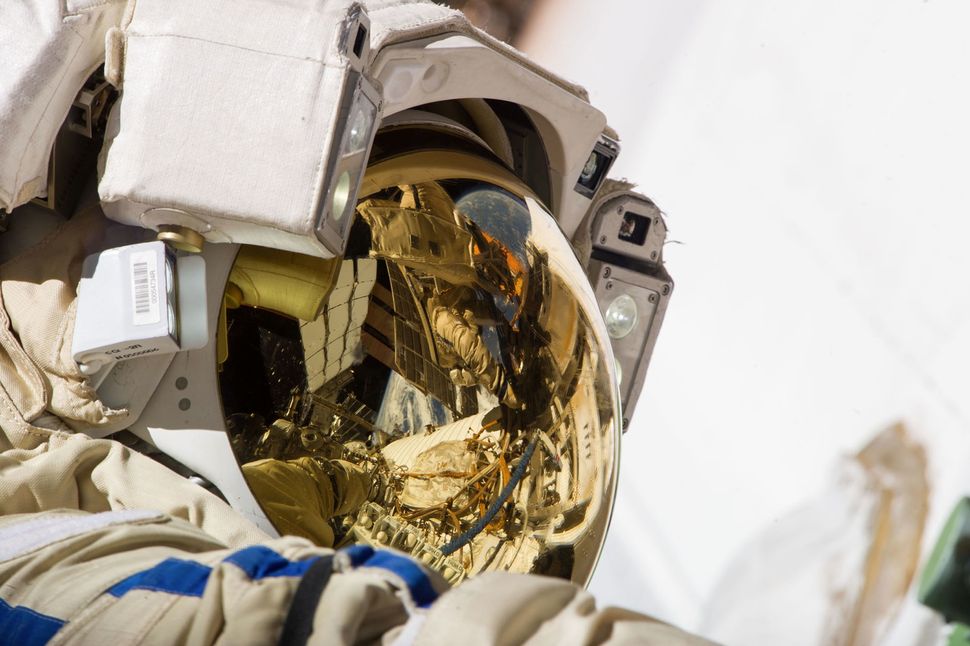 Spacewalk History: Smithsonian Exhibit's 50 Years of EVA in Photos | Space
