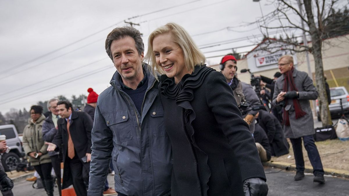 Who Is Kirsten Gillibrand's Husband, John Gillibrand? He's a British ...