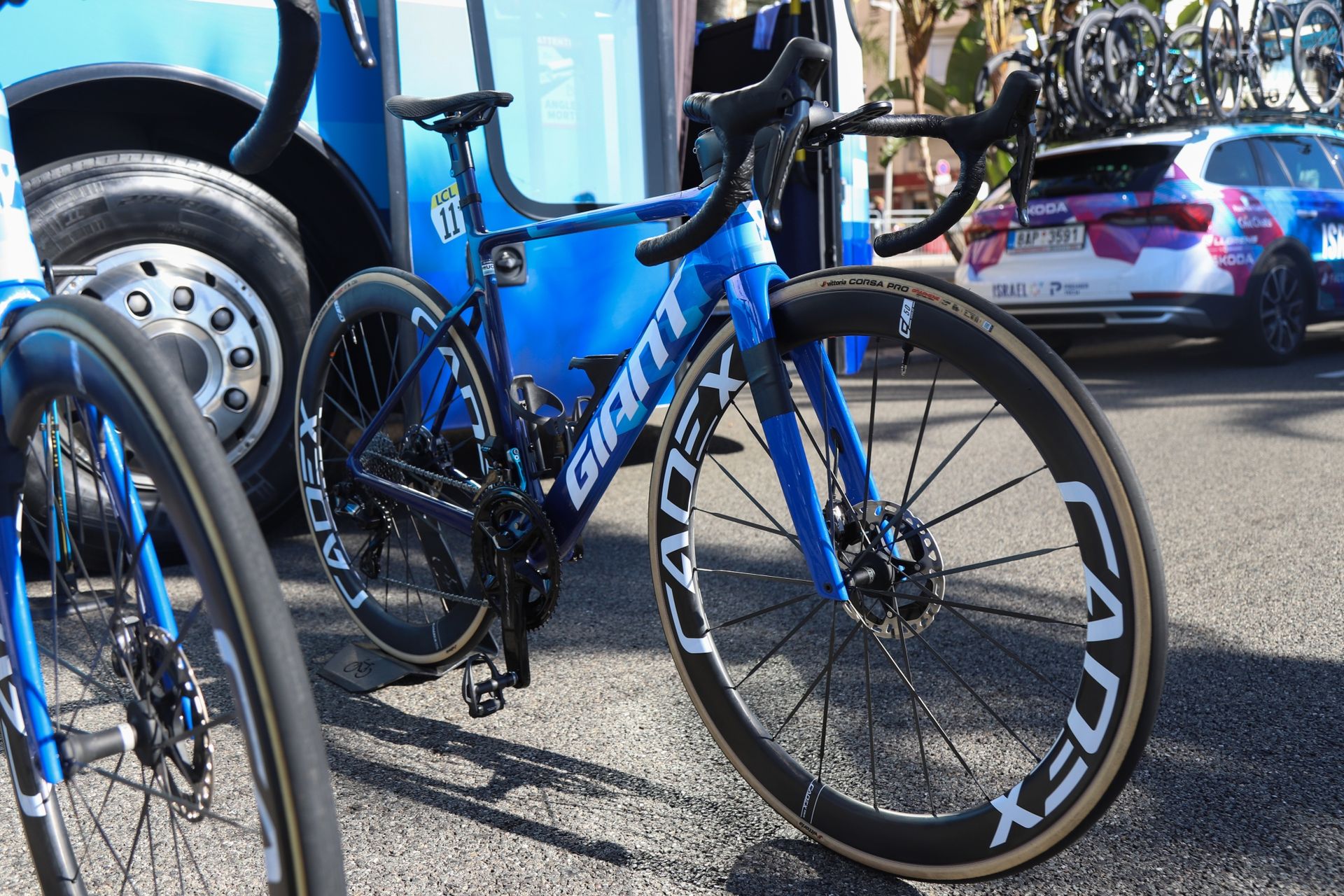 Paris-Nice bike tech gallery: Shiny paint, not so slammed stems and ...