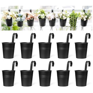 ALDI's $4.99 garden wall planter is back in stock for 2025 | Homes and ...