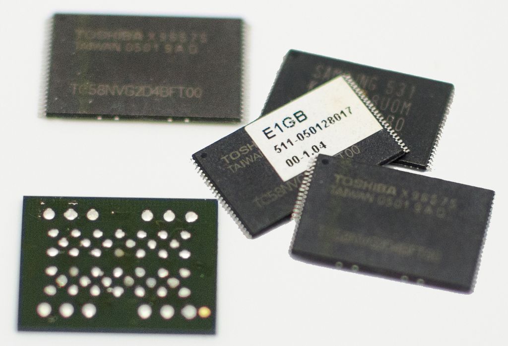 SSD Recovery: How Pros Bring Flash Memory Back To Life | Tom's Hardware