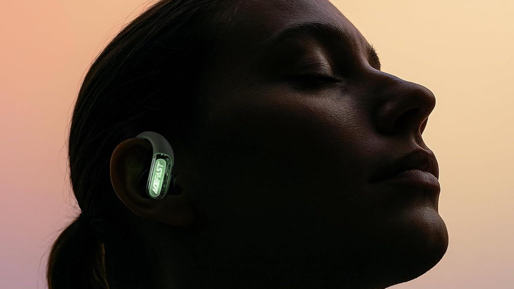 These earbuds have a safety feature perfect for running on darker ...