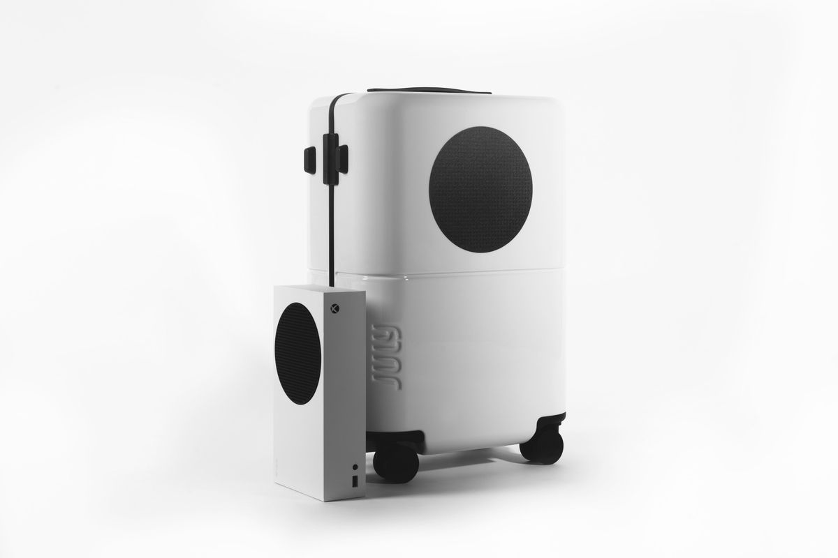 Xbox Celebrates Console Flight Simulator With Real Series S Suitcase ...