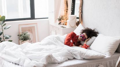 7 ways to wake up naturally without using an alarm | T3