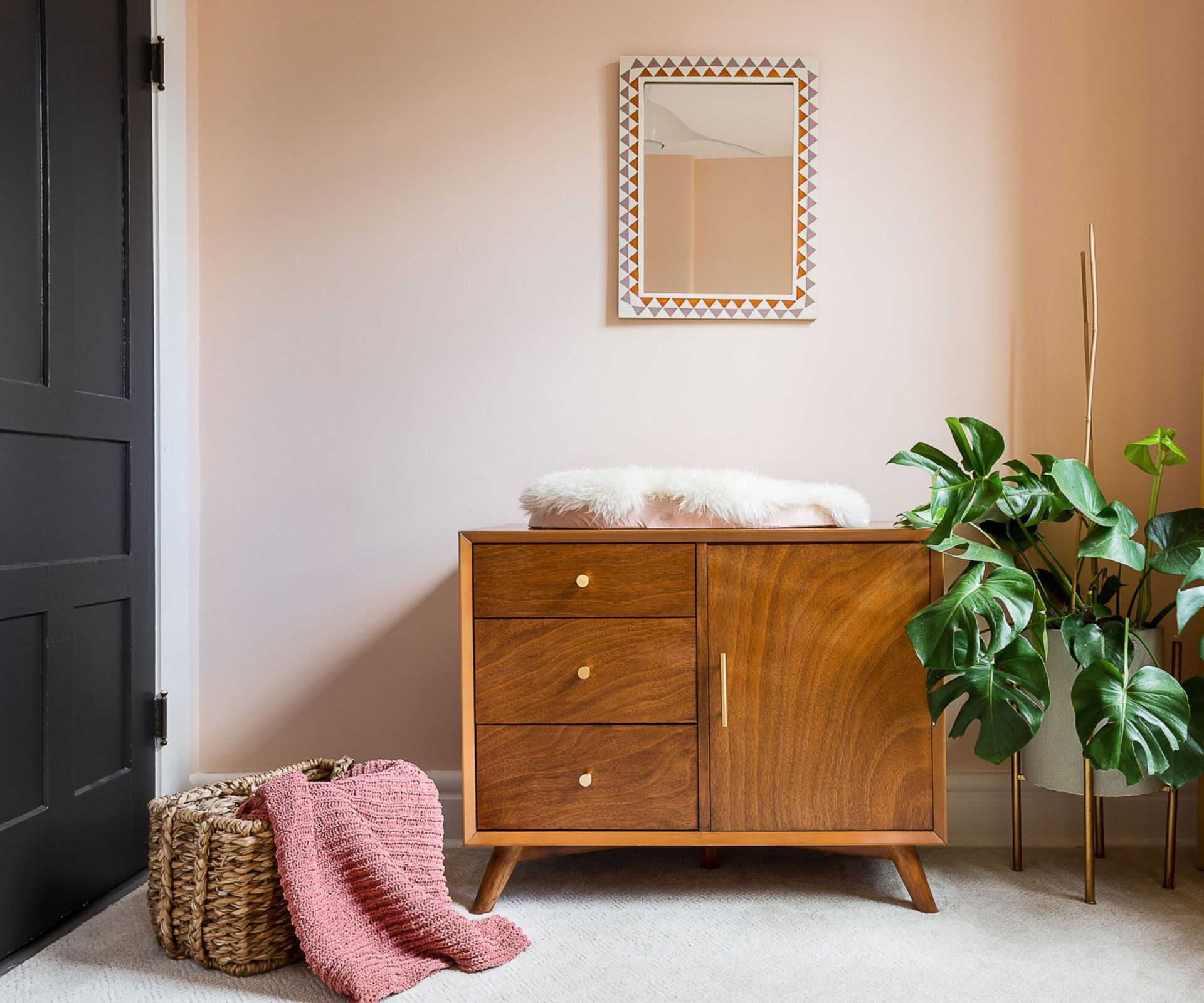 6 best black paints, tried and tested by interior designers | Homes and ...