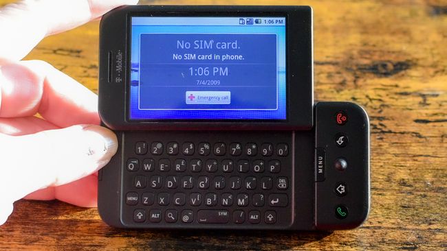 The first Android is 15 years old, and it is the opposite of everything ...