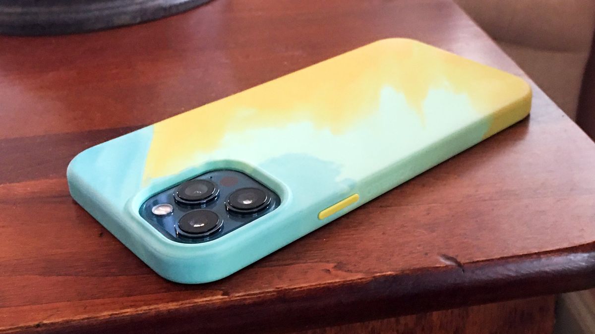 Casely Bold Plus MagSafe Case review: Stylish protection with magnets ...