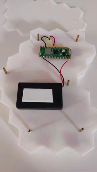Raspberry Pi Pico Hexagon Heart Glows with RGB LEDs | Tom's Hardware
