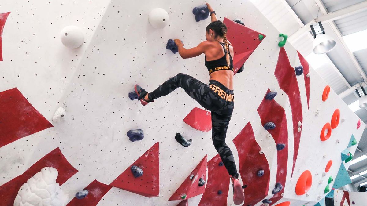 Want to get a six pack? This Hayley Madigan core workout is the best we ...