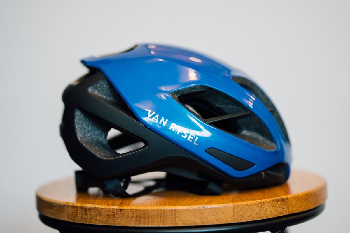Van Rysel RCR MIPS helmet review: Truly incredible value for money and ...