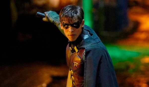 Titans Review: DC Universe's Dark Superhero Drama Is The Opposite Of ...