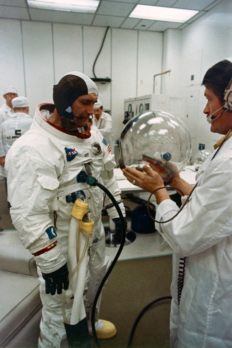 In Memoriam: Astronaut Dick Gordon Remembered in Pictures: Page 2 | Space