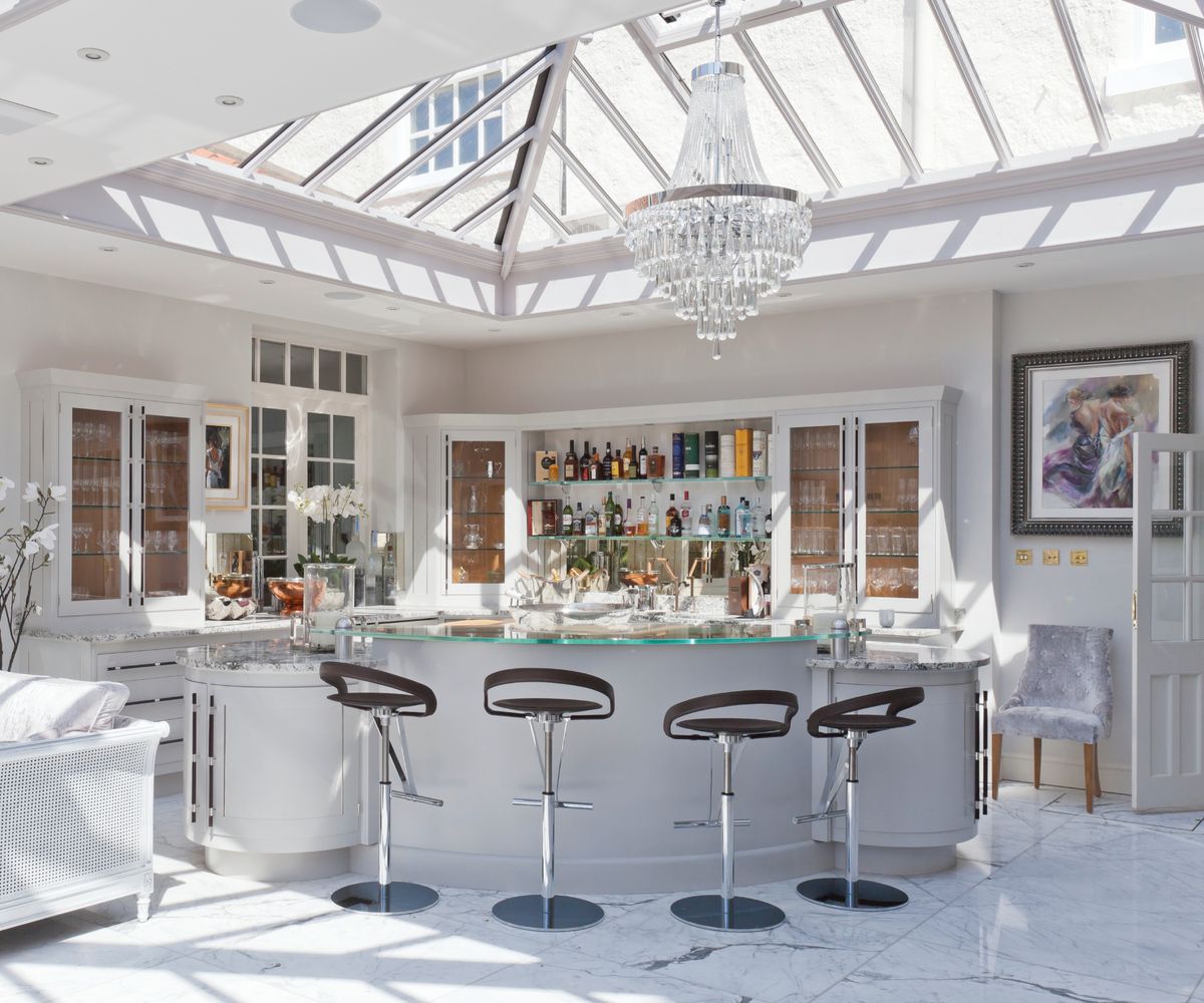 17 conservatory lighting ideas that balance light and shade | Homebuilding