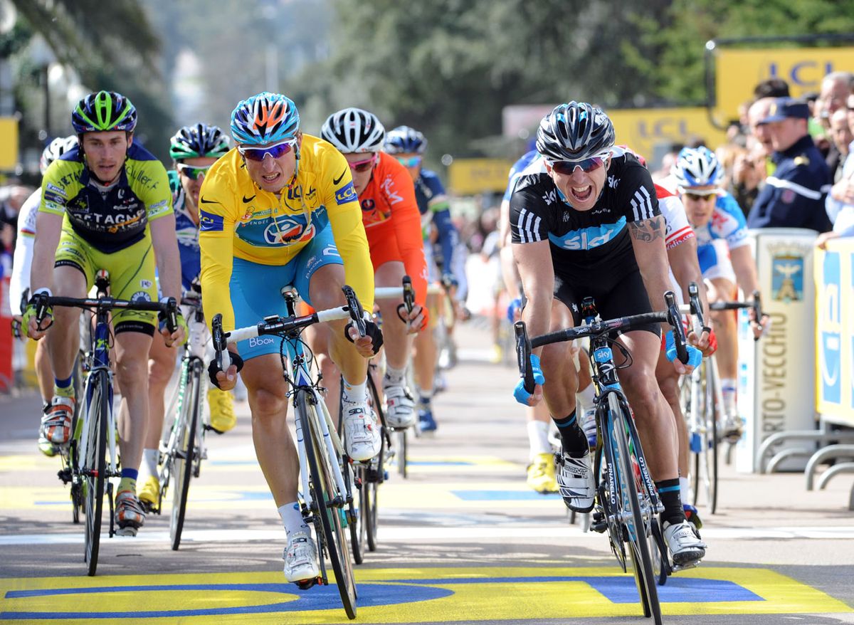 Downing wins stage two at Critérium International | Cycling Weekly