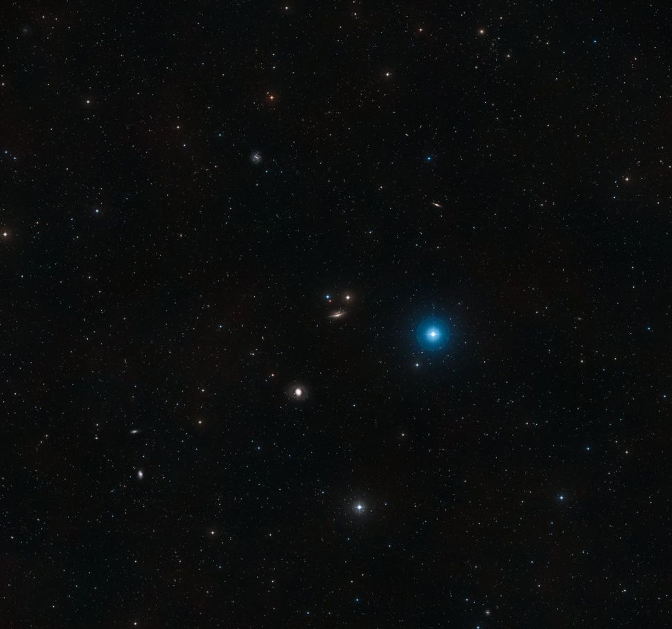 Spiral Galaxy Captured in Unique, Gorgeous Edge-On View (Video, Photos ...