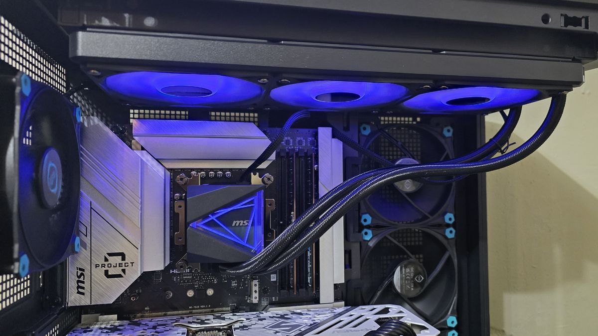 MSI CoreLiquid I240 and I360 review: Quiet power | Tom's Hardware