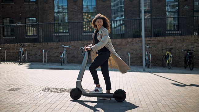 This Tesla-inspired electric scooter looks amazing, but there's one ...