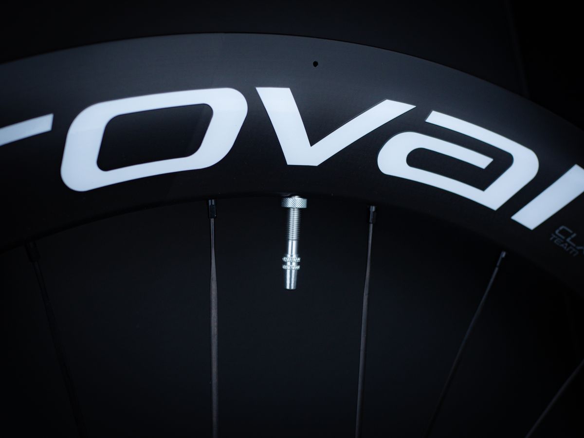 Reviewing Roval's limited edition wheels: The Roval Rapide CLX II Team ...