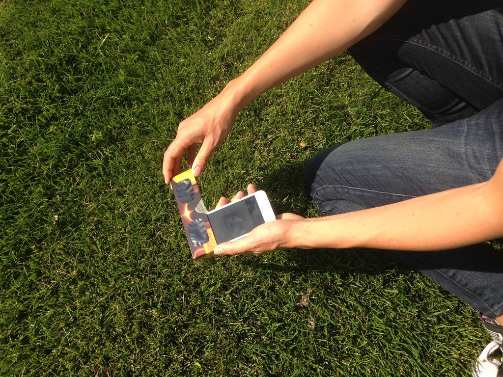 Can You Photograph the Solar Eclipse With Your Phone or Tablet? | Space