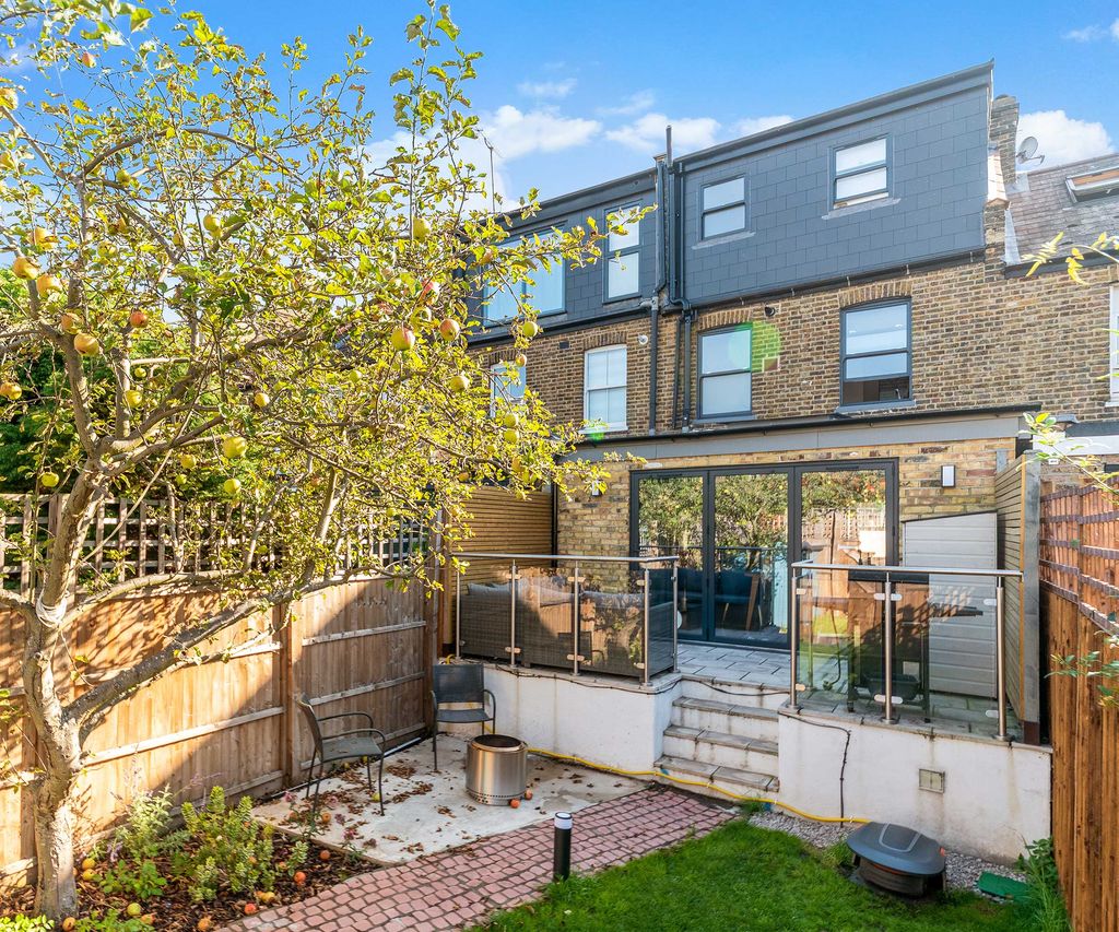 10 dormer cladding ideas to finish off your loft conversion | Homebuilding