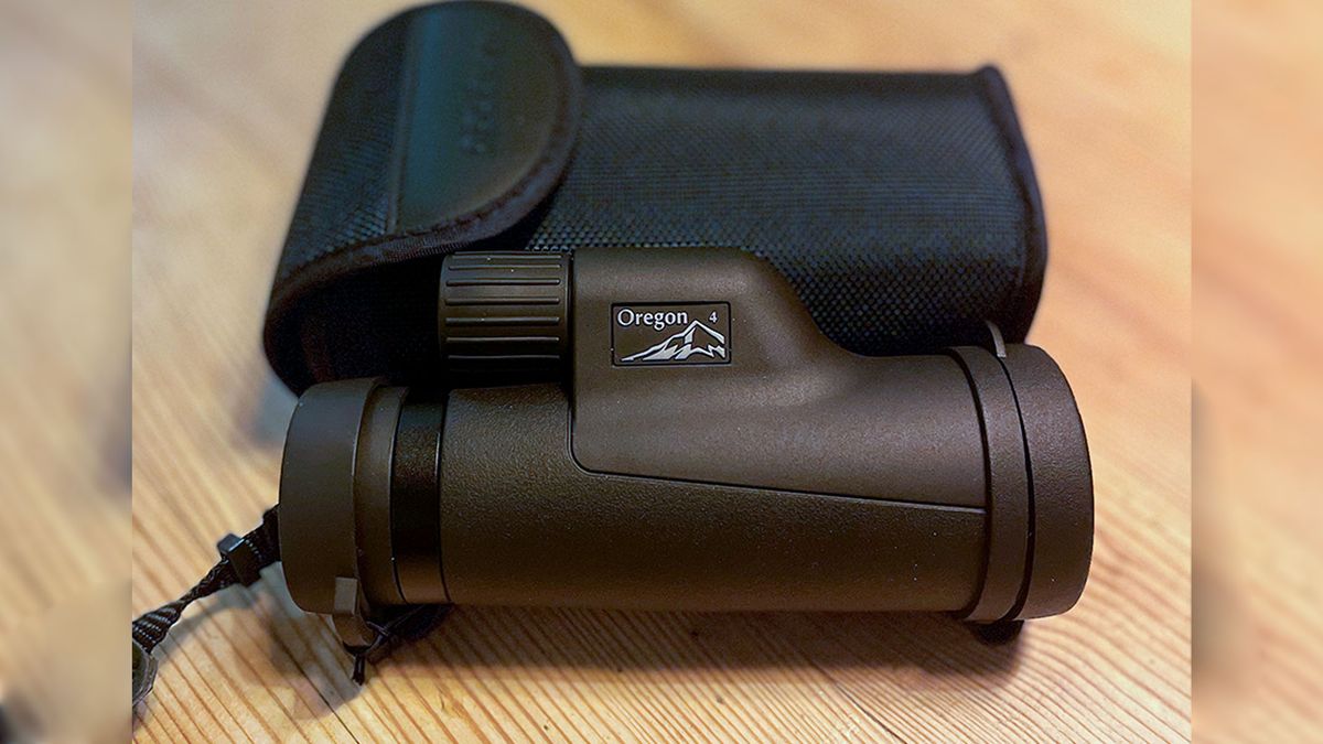 Opticron Oregon 4 PC Oasis 10X42 monocular review | Space