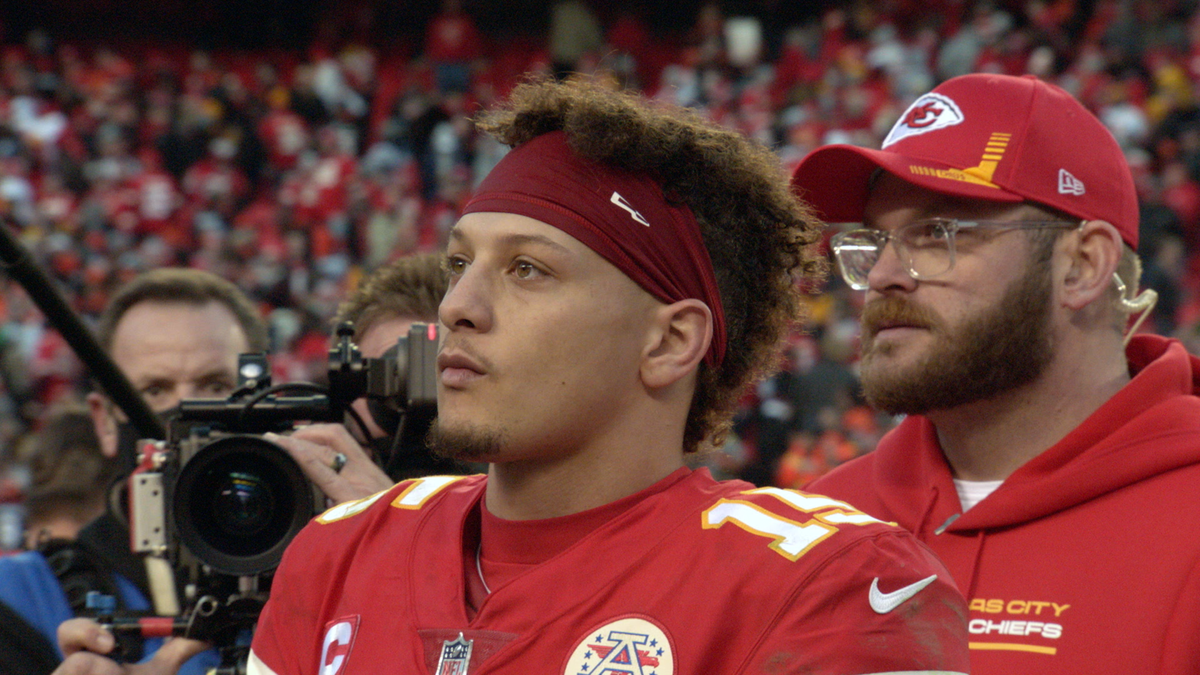 Quarterback is the new No. 1 show on Netflix — stream it or skip it ...