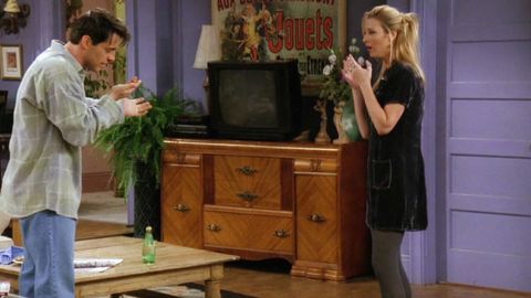The Most Iconic '90s Outfits On Friends And How To Recreate Them ...