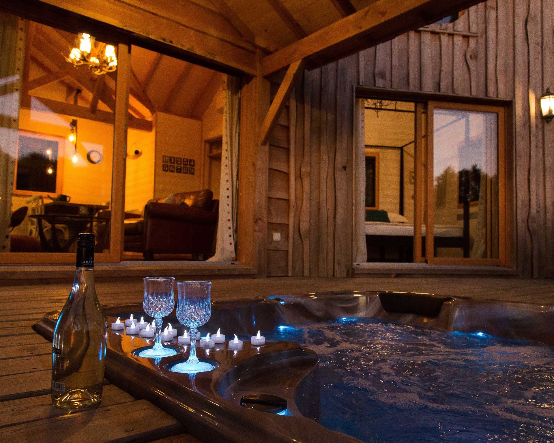 Hot tub bar ideas: 11 on-trend looks | Gardeningetc