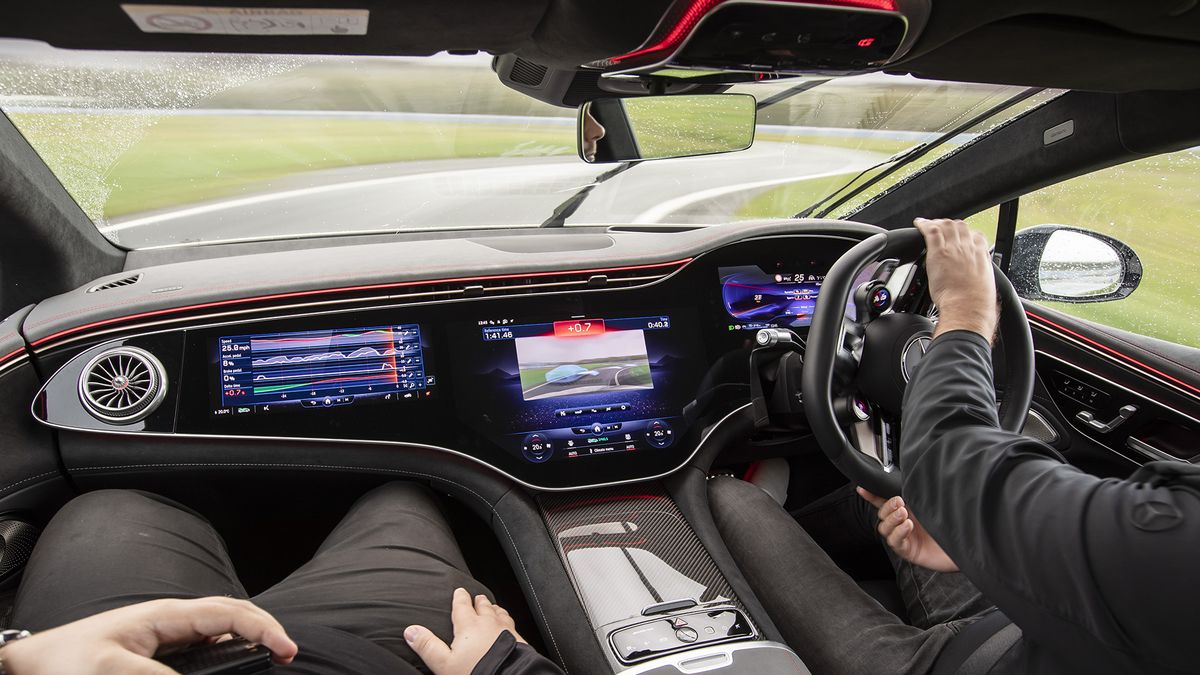 I tried the Mercedes AMG Track Pace app and it made me faster around the circuit | T3