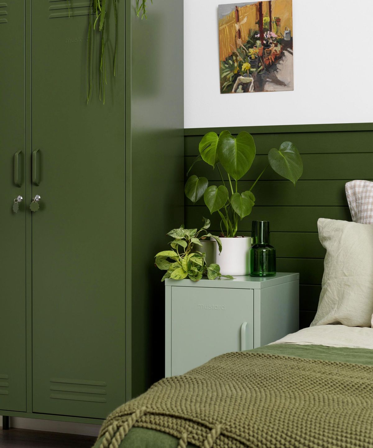 Small bedroom storage ideas for an ordered space | Homebuilding
