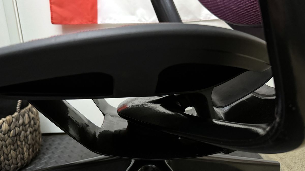 Steelcase Karman High Back Review: Adaptable frame, now with a headrest ...